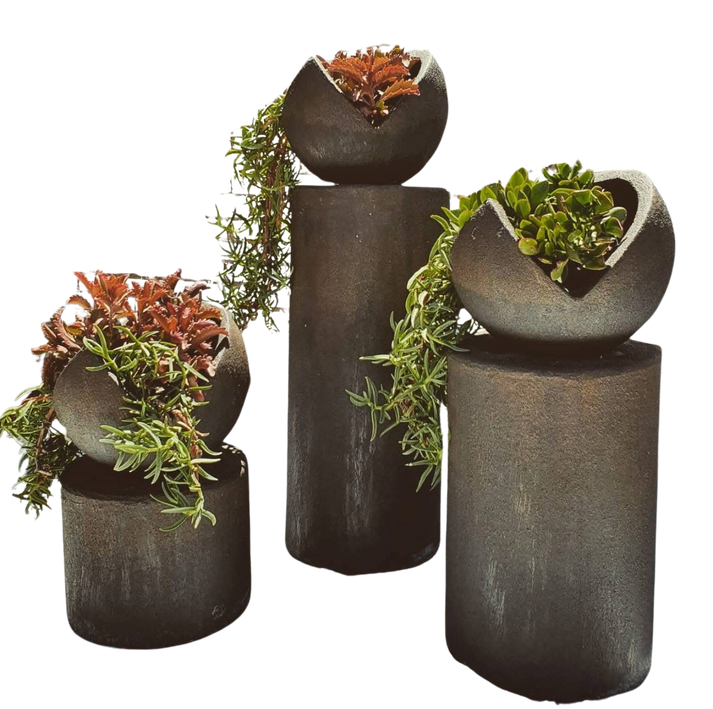 Luna sphere pedestal planter – Lots of Pots Centurion
